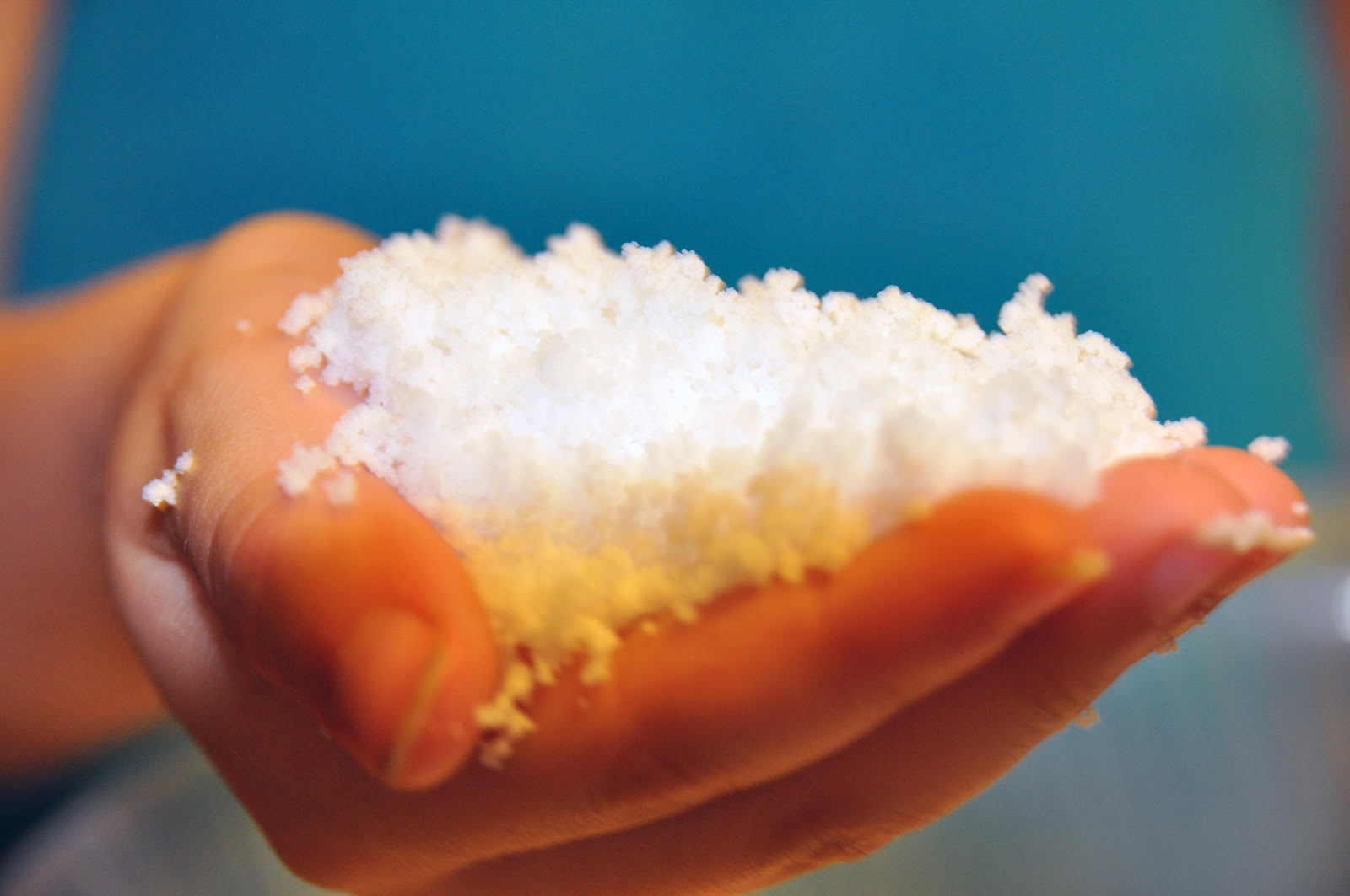 Little Bits of Life: Instant Snow To GO!